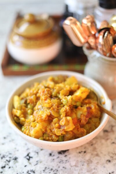 Aloo Mattar Masala Bursting With Flavor - UNCHAINEDTV